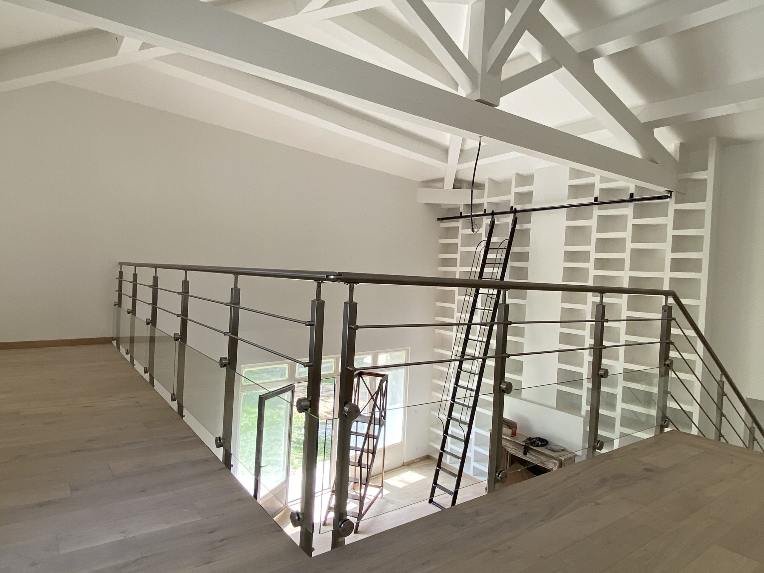 Garde-corps en inox posé à l'anglaise d'une maison individuelle - Scal ...