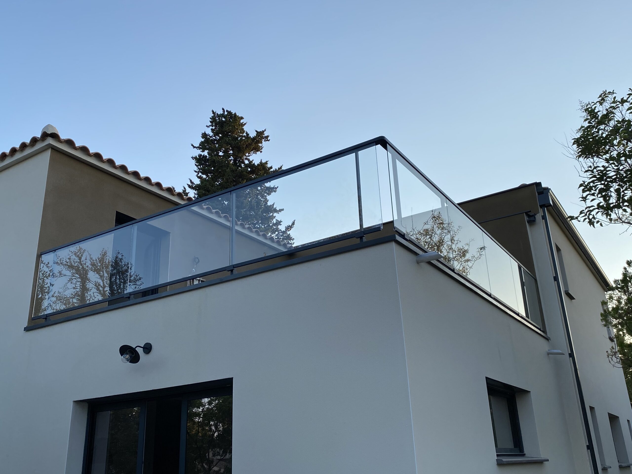Garde-corps en aluminium extérieur d'une maison individuelle - Scal'in ...