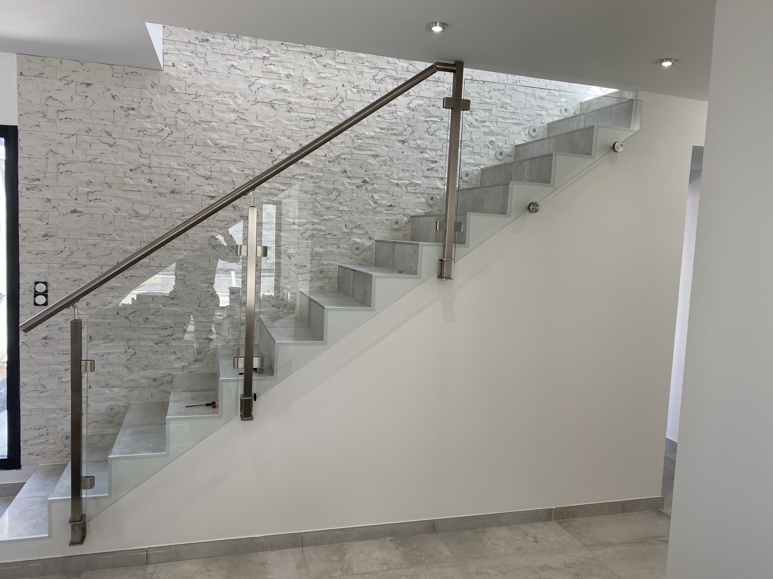 Admirable rambarde en inox intérieur d'une maison - Scal'in garde Corps